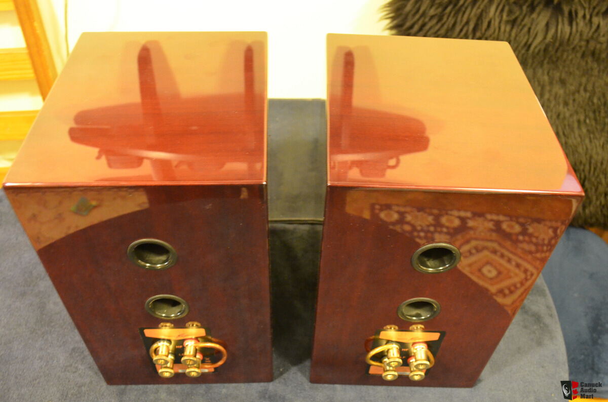 QUAD 12 L CLASSIC Bookshelf Speakers Beautiful Monitors High Gloss ...