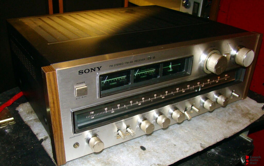 1970s vintage Sony STR-V5 stereo reciever