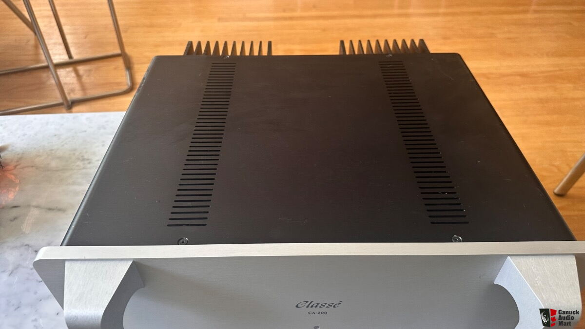 Classe CA-200 Power Amplifier Silver Photo #6237236 - Canuck Audio Mart