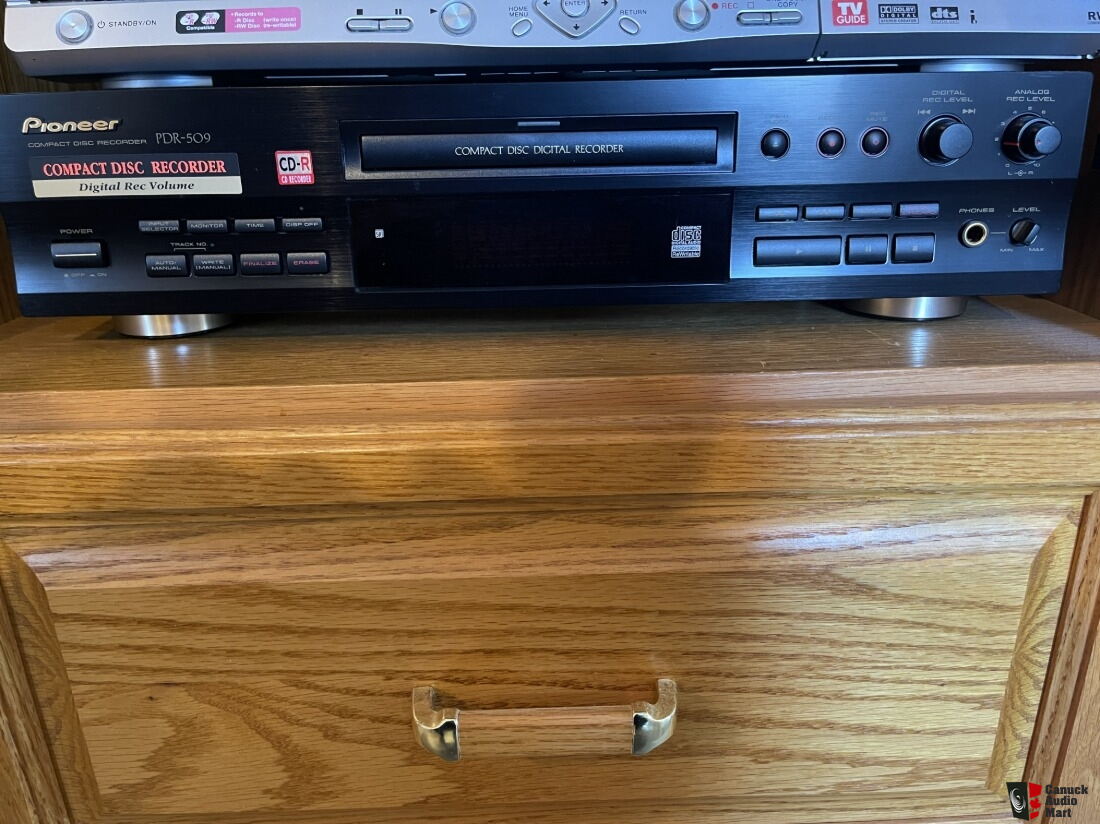 Unique Entertainment Package Photo #6237266 - Canuck Audio Mart