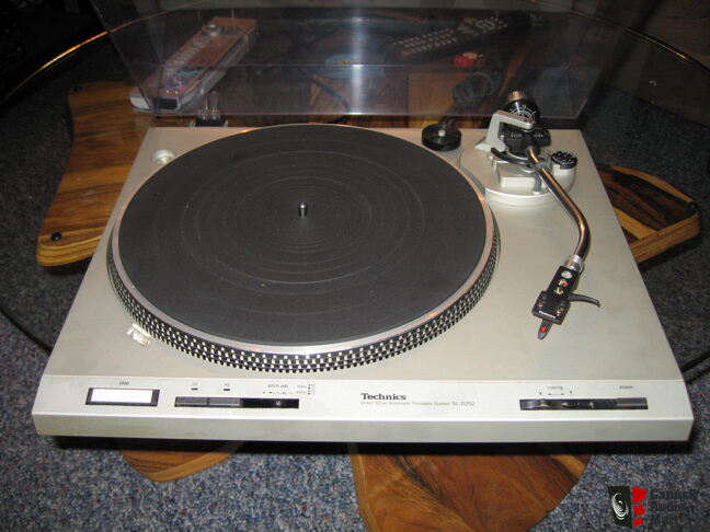 Technics SL-D202 Direct Drive Turntable with Ortofon Cartridge Photo ...