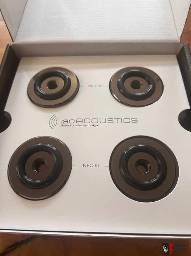 isoACOUSTICS GAIA III Neo Photo #6261454 - Canuck Audio Mart