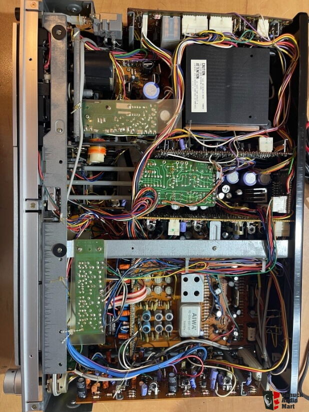 AIWA 6900 cassette deck, excellent look new, need belt change ...