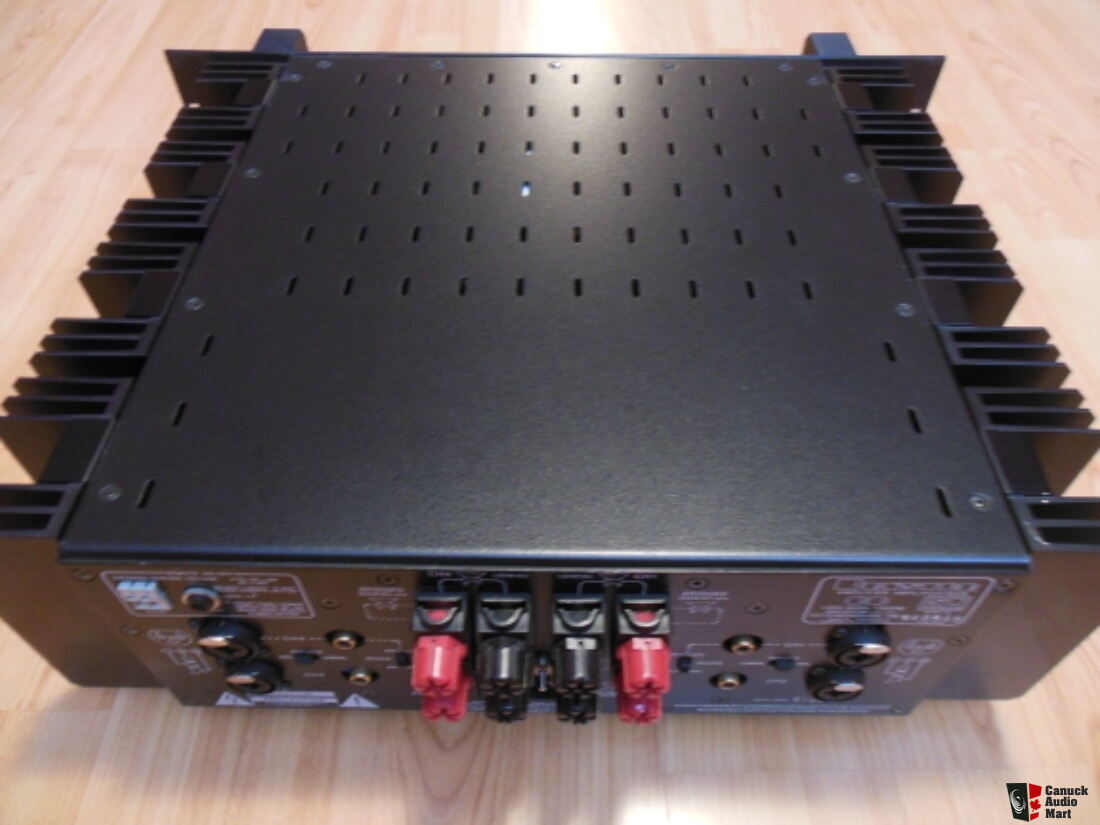 Bryston 8B-ST Pro Multi-Channel Amp - Factory Serviced - Original Box ...