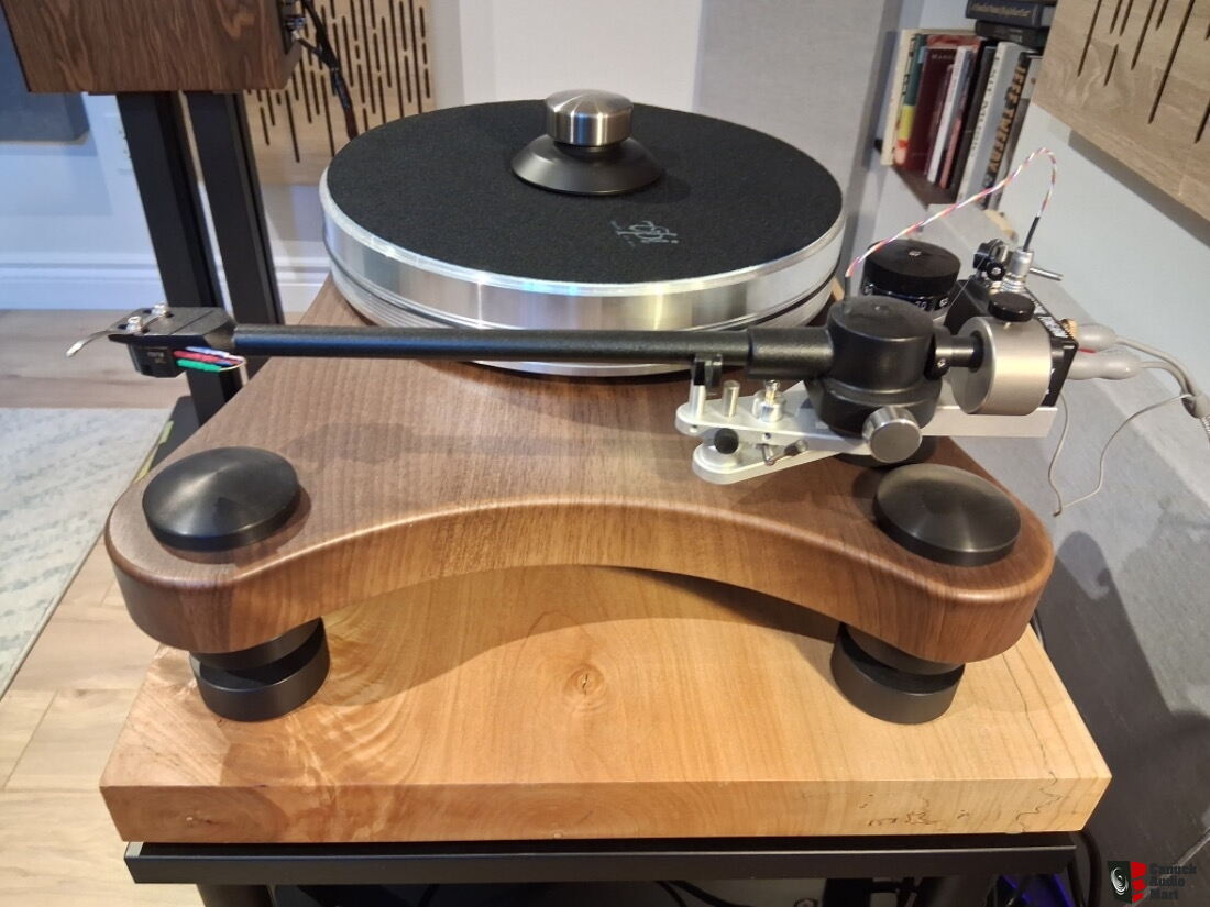 VPI Prime Turntable with Unipivot 3D Printed Arm - Walnut finish Photo ...