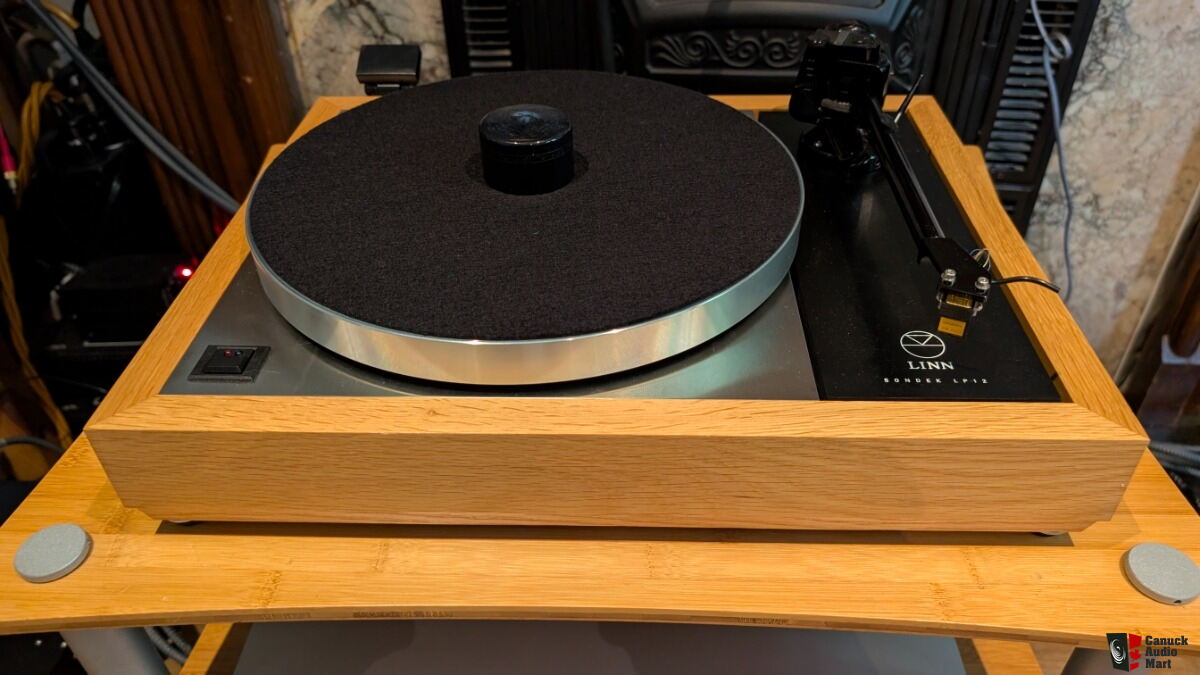 Linn Lp 12 with Zeta arm and Mose power supply/ speed control Photo ...