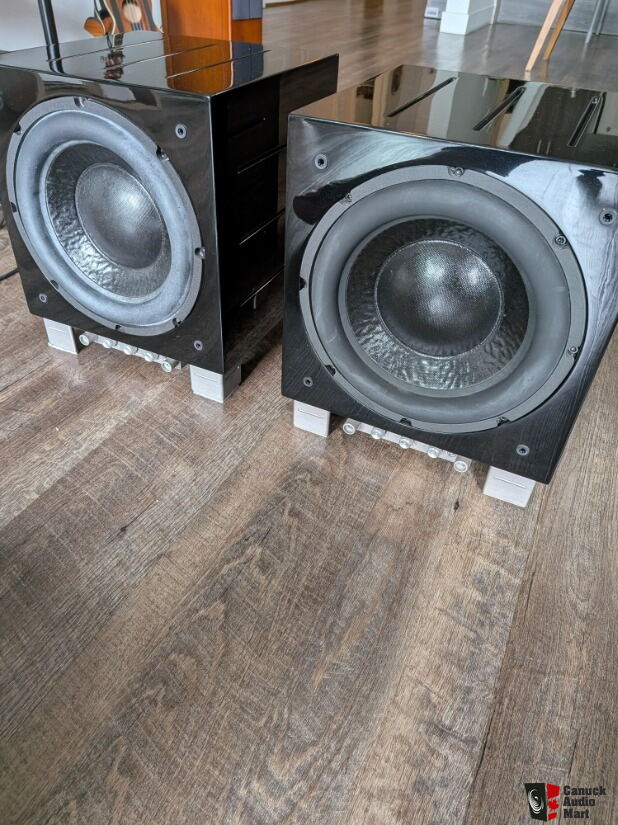 REL Acoustics R-205 (Pair / Paire) - Audiophile Subwoofers Photo ...