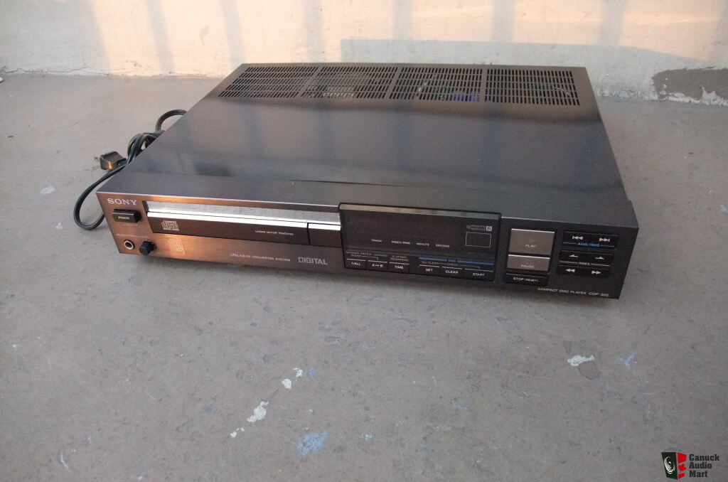 Vintage Sony CDP-302 CD Player Photo #640165 - Canuck Audio Mart