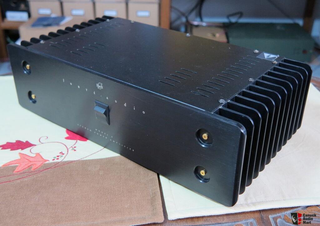 Forté Model 5 power amplifier { price reduced!!! Photo #647560 - Canuck ...