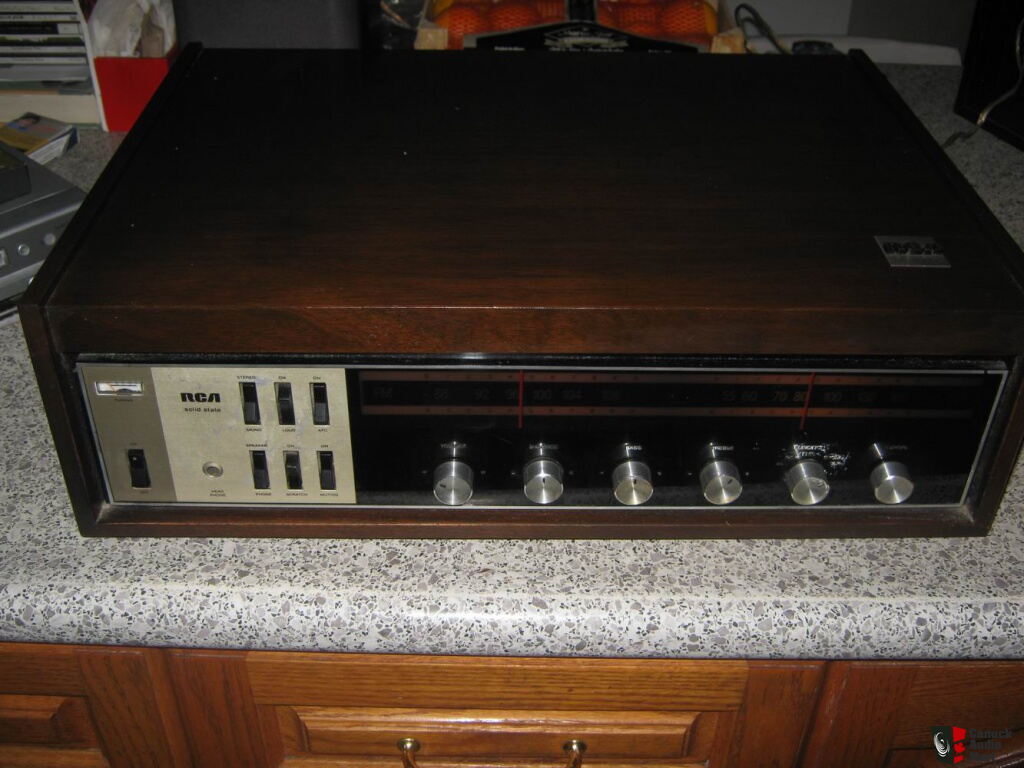 Vintage Rare RCA stereo receiver Photo #651435 - Canuck Audio Mart