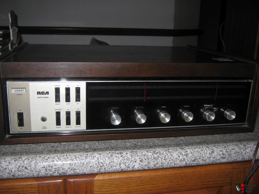 Vintage Rare RCA stereo receiver Photo #651435 - Canuck Audio Mart