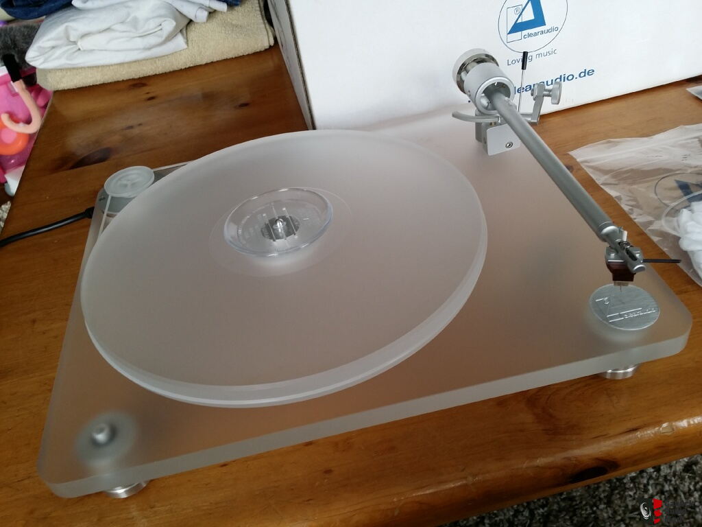 Clearaudio Emotion Turntable Package Photo #654687 - UK Audio Mart