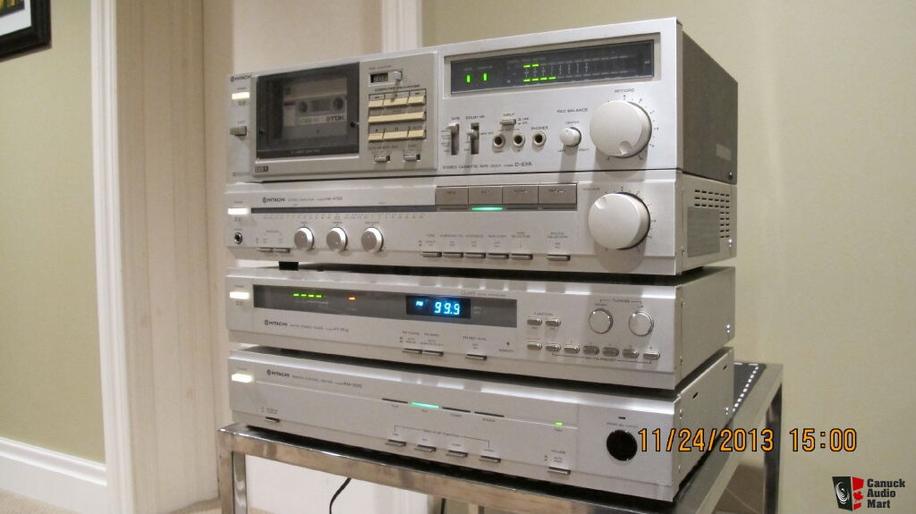 HITACHI COMPONENT STEREO SYSTEM-AMP, TUNER, DECK, CONTROL CENTRE ...
