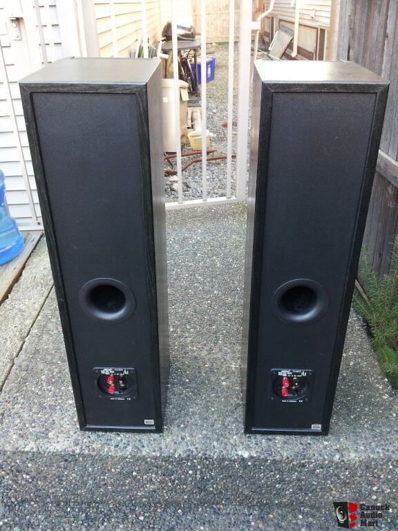 JAMO Tower Speakers Excellent Condition Photo #683020 - Canuck Audio Mart