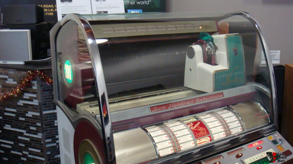 SEEBURG V-200 JUKEBOX Photo #684951 - UK Audio Mart