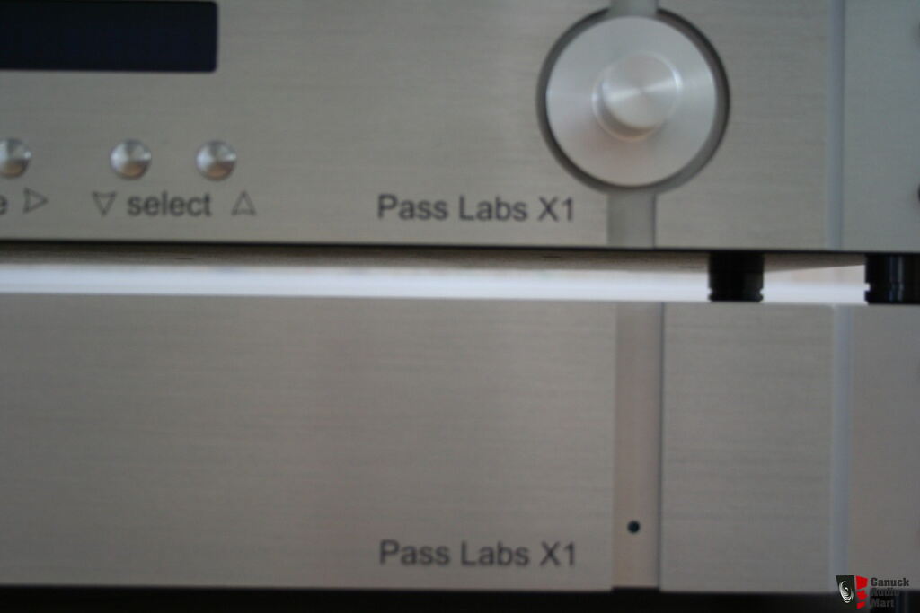 Pass Labs X1 Preamplifier Photo #696213 - Canuck Audio Mart