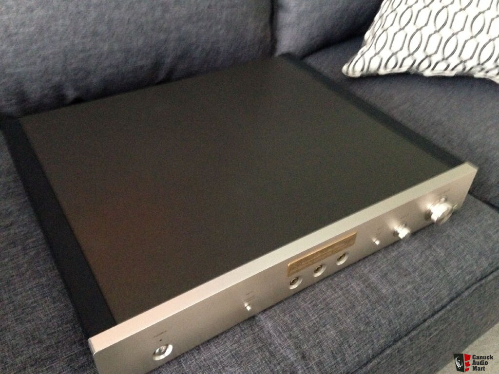 Luxman P-1 (100V-Japanese version) Headphone Amplifier (Local Sale Only ...