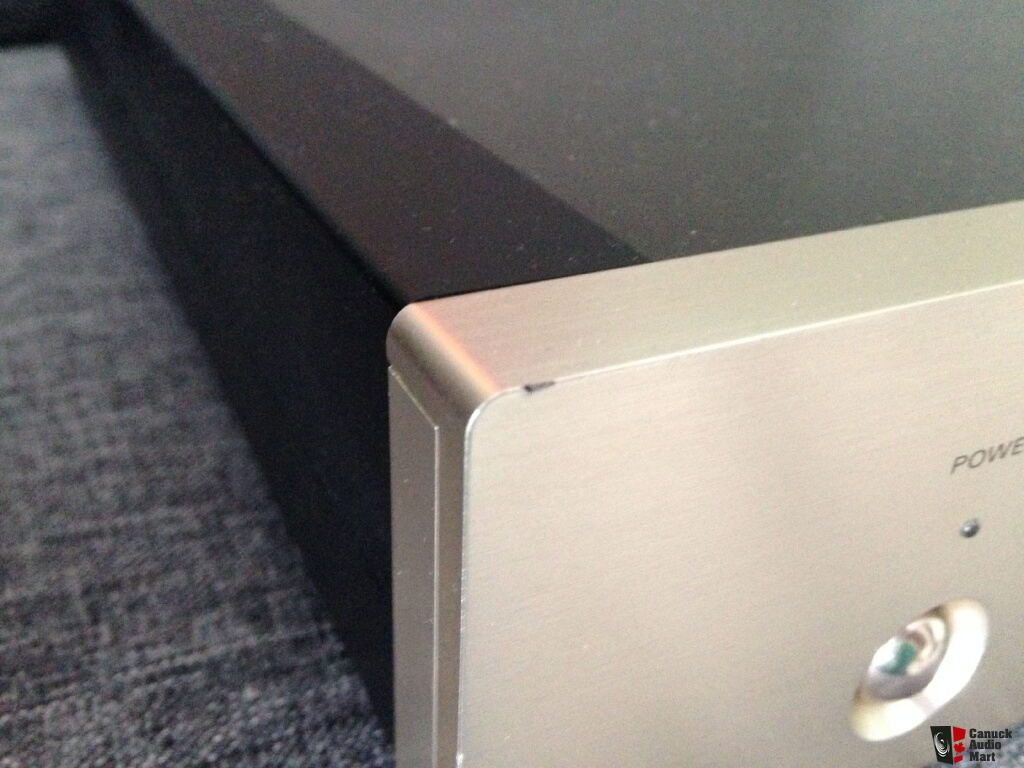 Luxman P-1 (100V-Japanese version) Headphone Amplifier (Local Sale Only ...