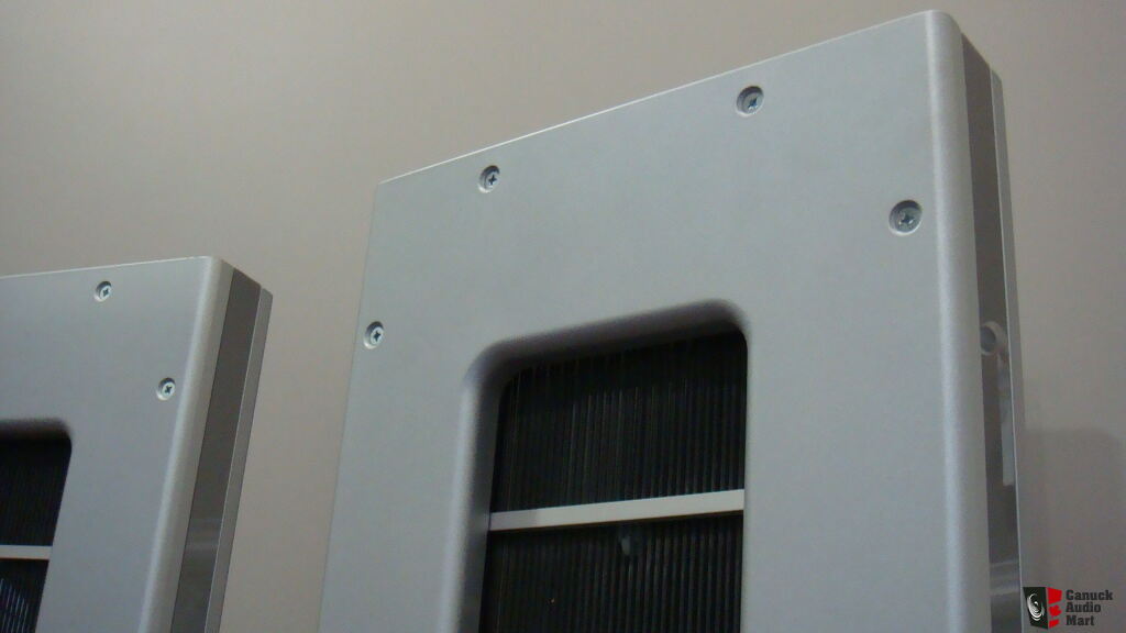 AUDIOSTATIC MODEL WING ELECTROSTATIC SPEAKER Photo #702850 - US Audio Mart