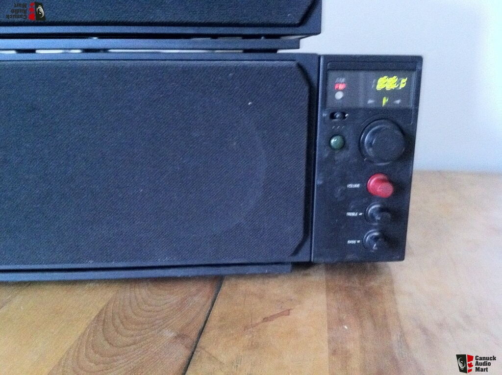 Proton 300 and 301 powered speaker set: free for repair or parts Photo ...