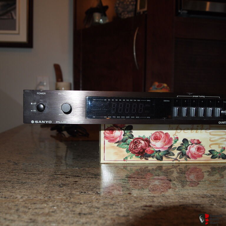 Tuner Sanyo Plus T-55 Photo #749297 - US Audio Mart