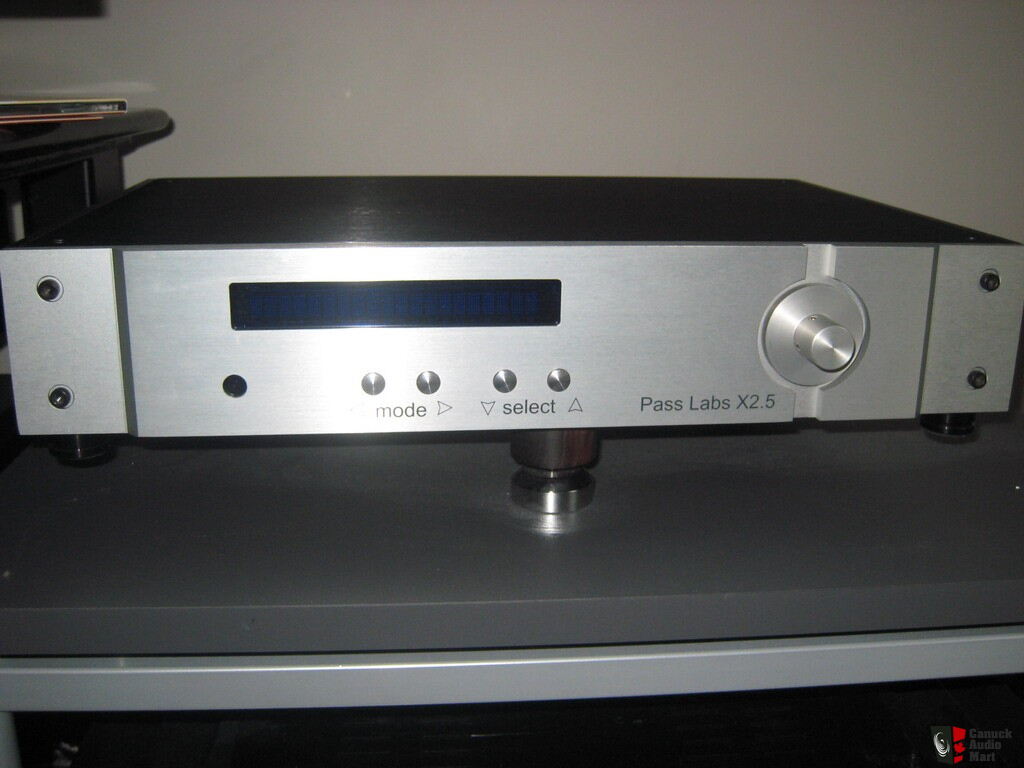Pass labs X 2.5 excellent preamplifier For Sale - Canuck Audio Mart