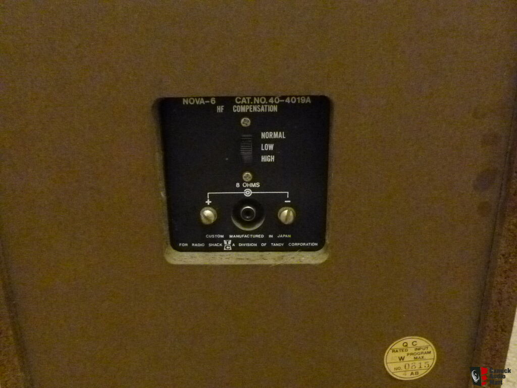 Realistic Nova 6 Speakers