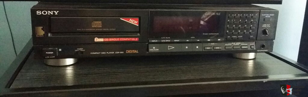 old school Sony CD player Photo #756049 - Canuck Audio Mart
