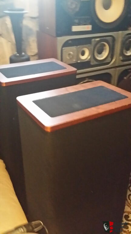 vandersteen 2ce with original stands Photo #771058 - US Audio Mart