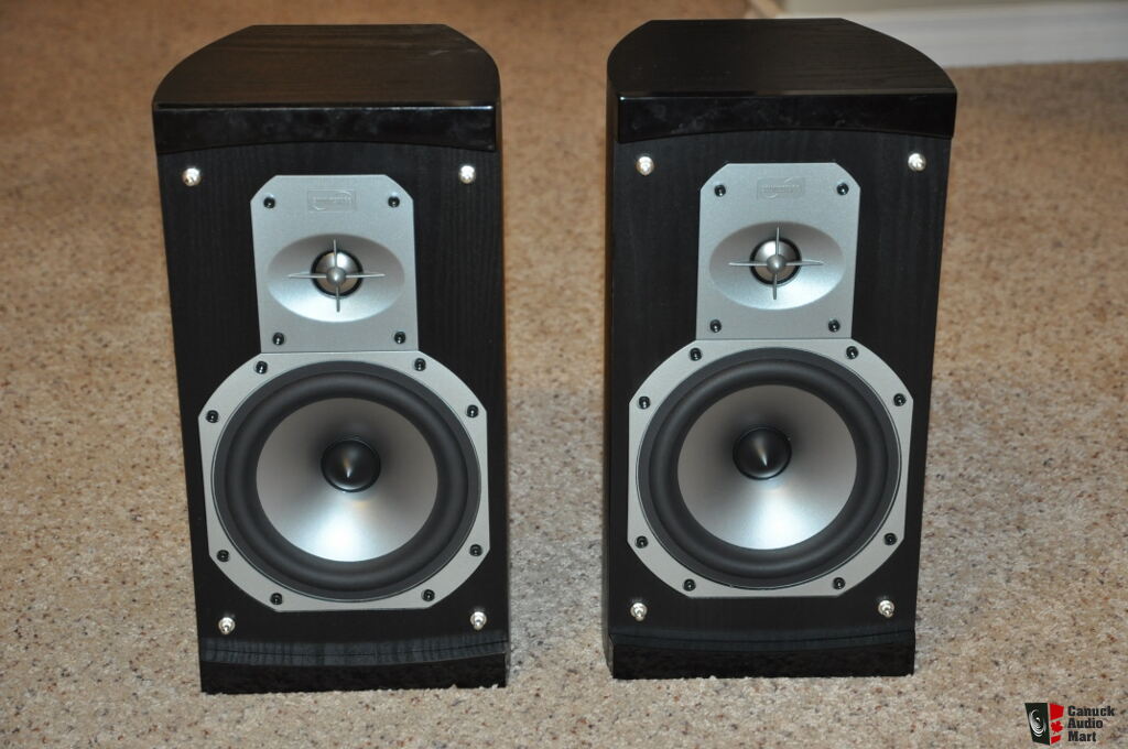 Soundstage bookshelf and subwoofer Photo #778704 - UK Audio Mart
