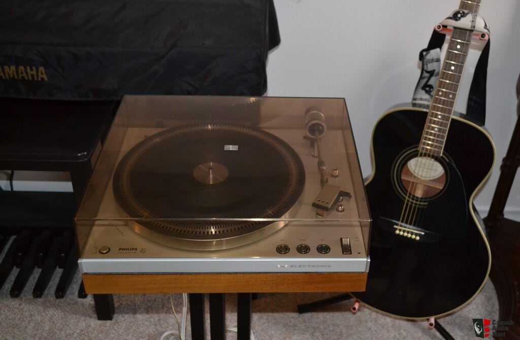 Philips 212 Electronic Turntable (412 Cartridge) Photo #799706 - Canuck ...
