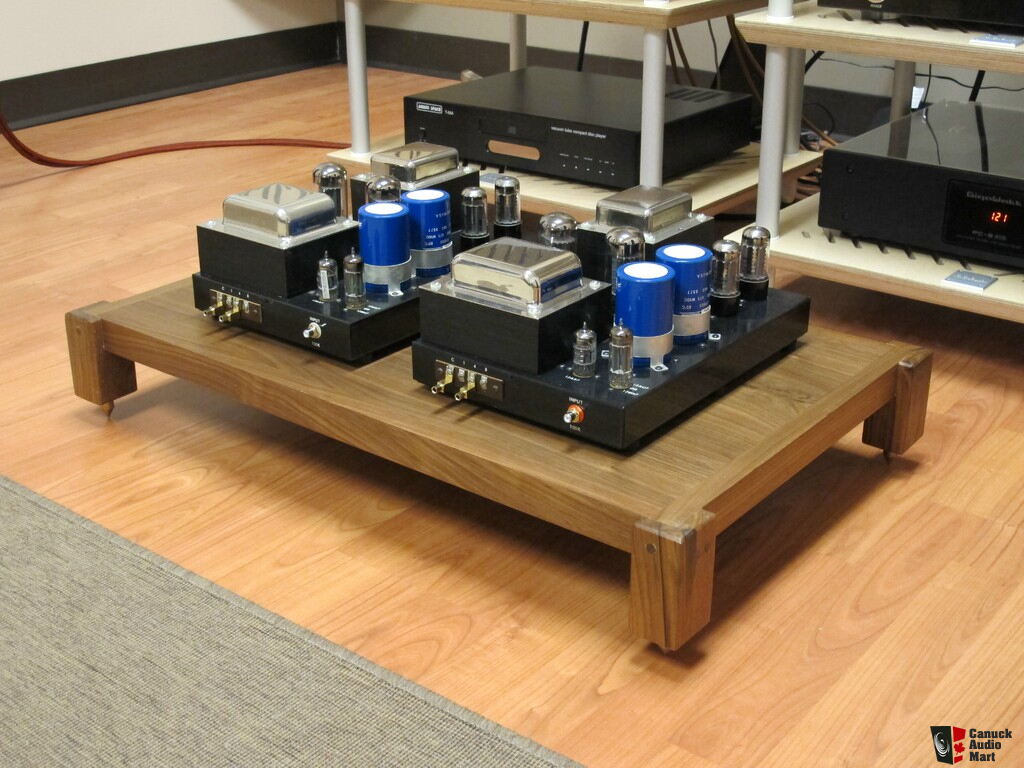 JAS Audio single shelf amplifier/equipment rack - Excellent !!! Dealer ...