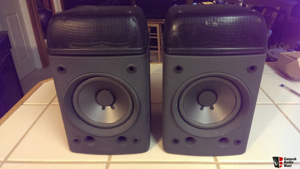 Genexxa Pro LX-5 speakers For Sale - Canuck Audio Mart