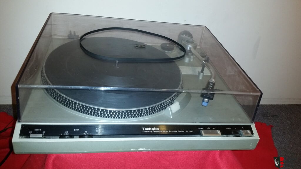 Technics SL 210 with New Belt Photo #813972 - UK Audio Mart