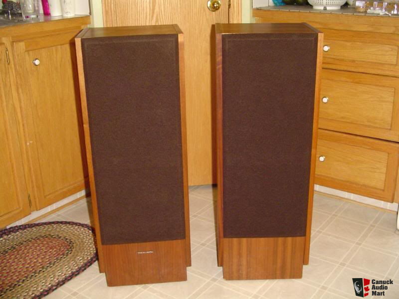 Vintage Realistic Optimus T 100 Tower Speakers Photo #817376 - Canuck ...