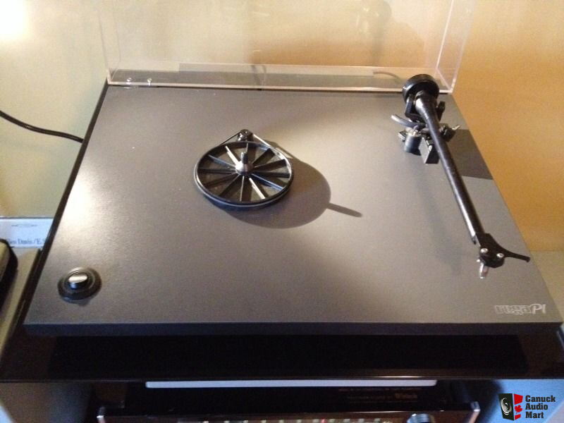 REGA P1 TURNTABLE Photo #820908 - UK Audio Mart