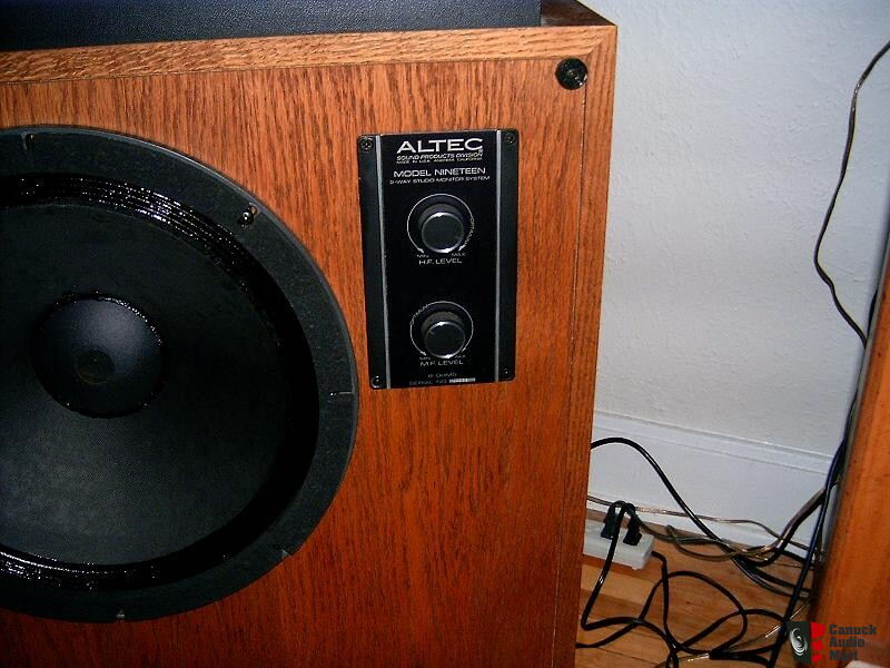 Altec Model 19 Loudspeakers (On Hold) Photo #82443 - Canuck Audio Mart