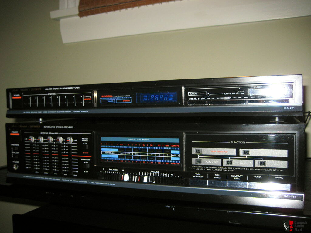 Fisher Integrated Amplifier CA-271 & Stereo Synthesizer AM/FM Tuner ...