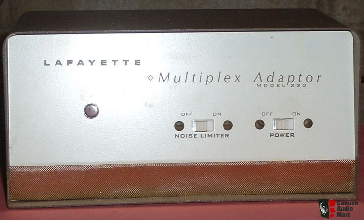 Two Lafayette LT-77 tube mono AM/FM tuners + LT-220 tube multiplexer ...