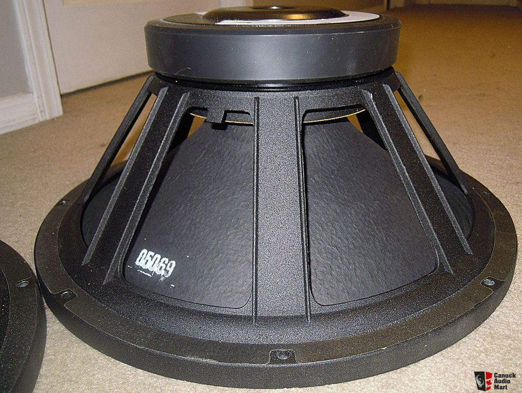 1 Pair - Eminence Omega Pro 18" Mid-Bass Woofers Only Photo #882117 ...