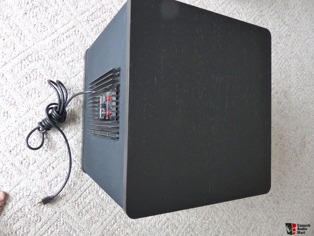 Vandersteen 2Wq Powered Subwoofer Photo #882476 - US Audio Mart