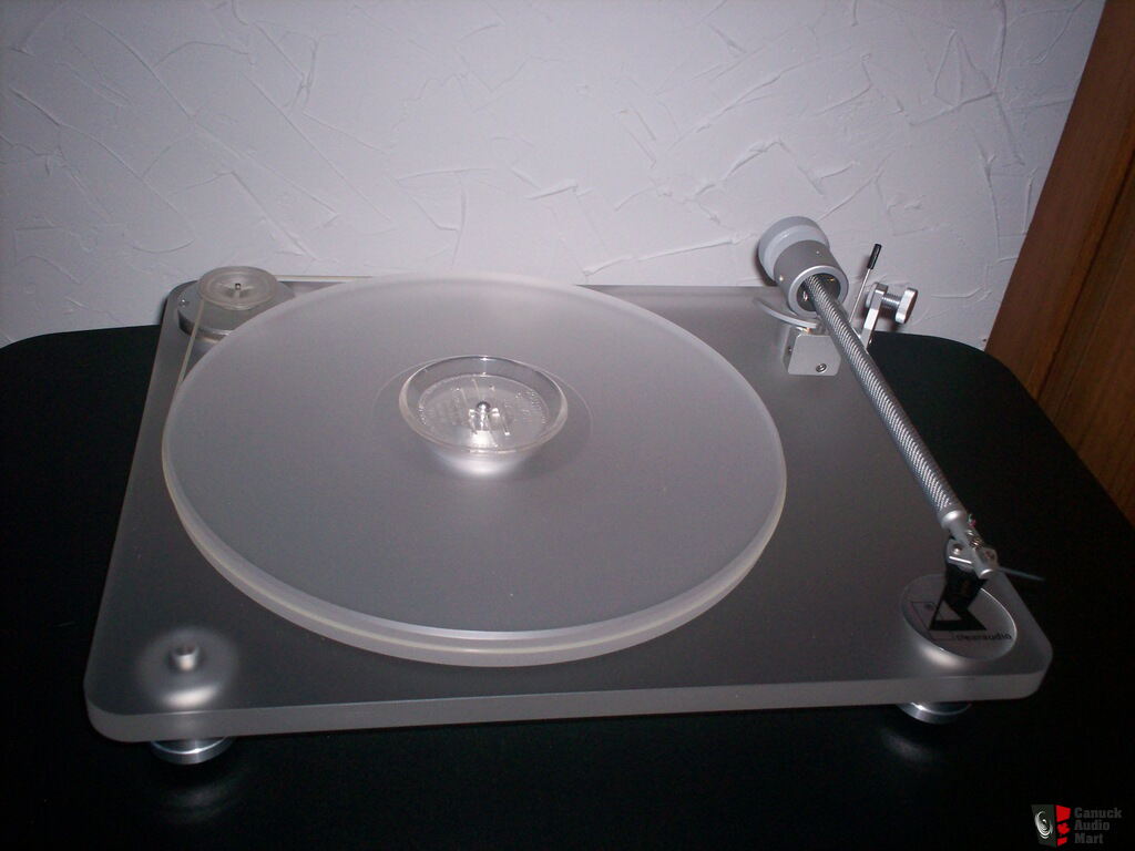 Clearaudio Emotion Turntable Photo #883679 - UK Audio Mart