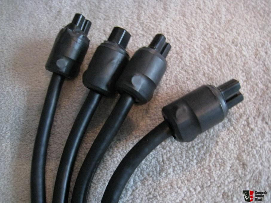 Monster Powerline 400 power cables Photo #884466 - Canuck Audio Mart