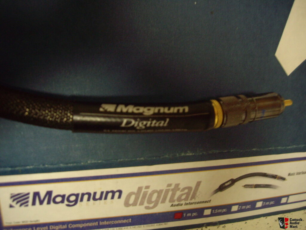 MIT MAGNUM digital Photo #886428 - UK Audio Mart