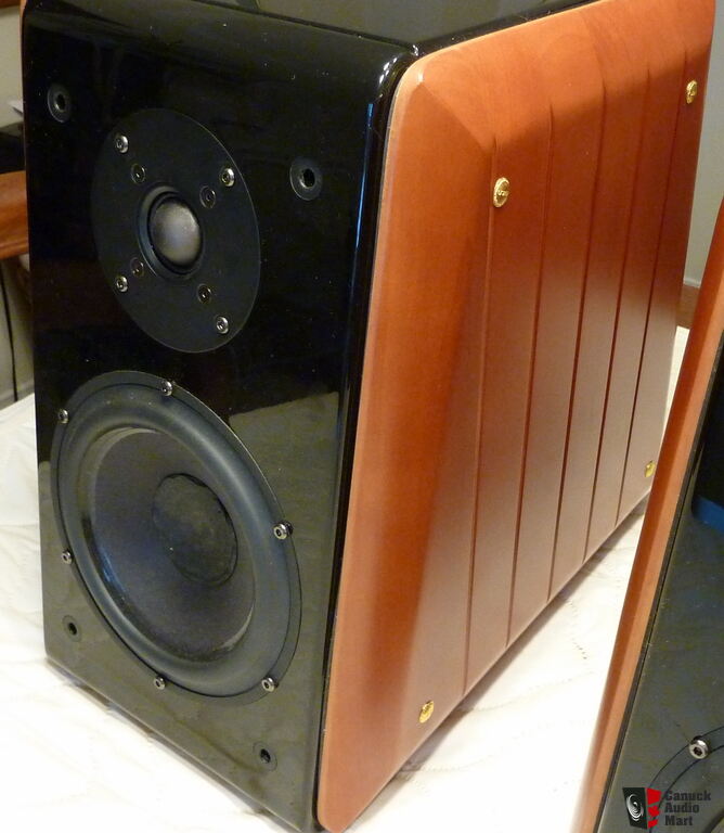 Usher X-718 Bookshelf Speakers in Excellent Condition Photo #886906 ...