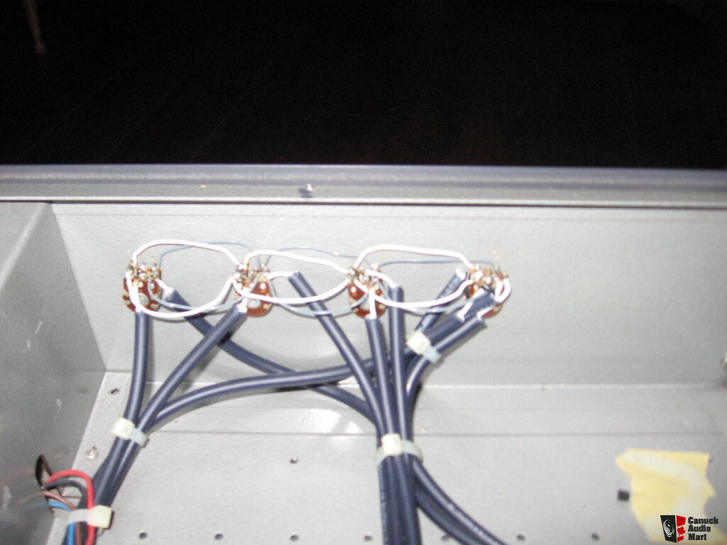 4 way electronic crossover Photo #887854 - UK Audio Mart