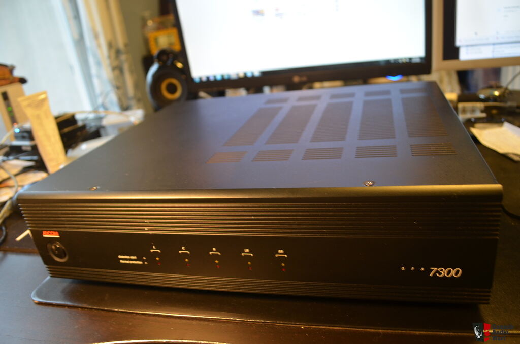 ADCOM GFA-7300 5 Channel Amplifier Photo #888735 - Canuck Audio Mart