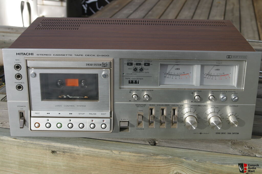 Hitachi D900 Three Head Deck Photo #890941 - Canuck Audio Mart