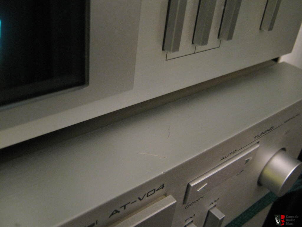 Akai Tuner Model AT-V04 / Audio Timer DT-100 Photo #906006 - Canuck ...