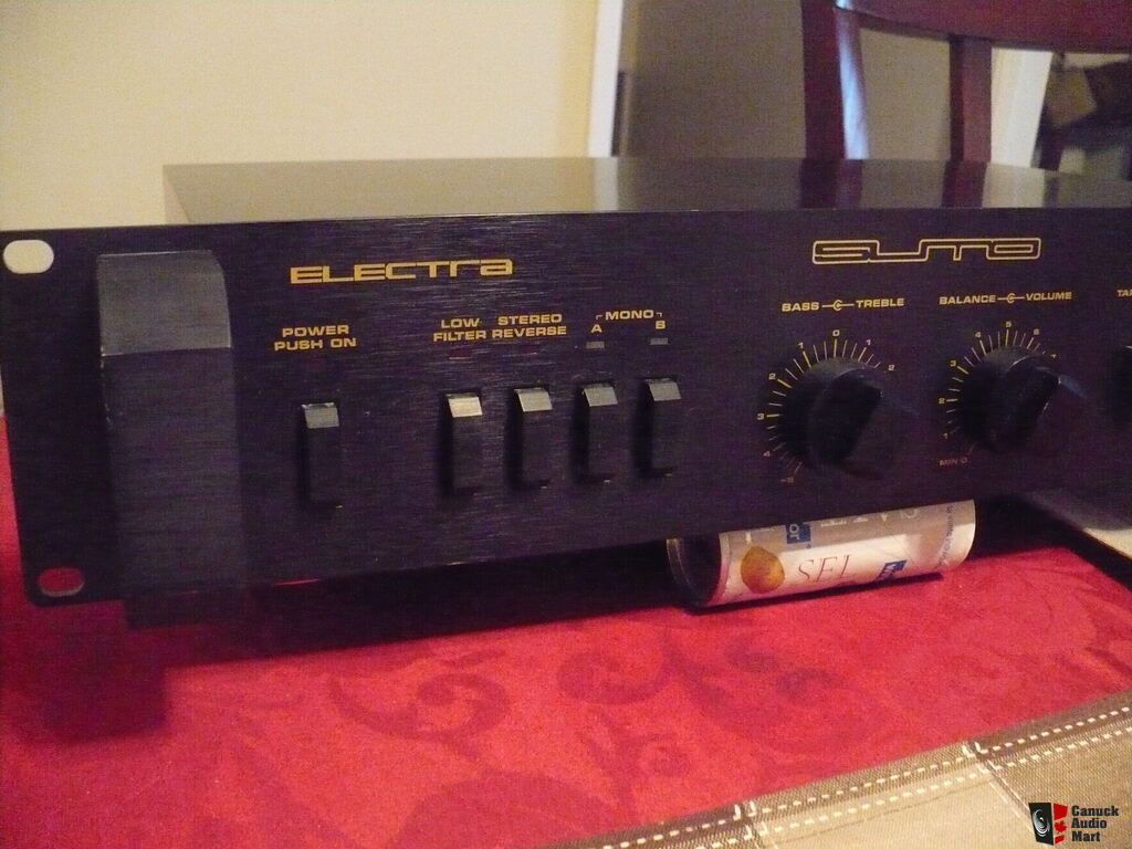 SUMO ELECTRA STEREO PRE AMPLIFIER Photo #911112 - Canuck Audio Mart